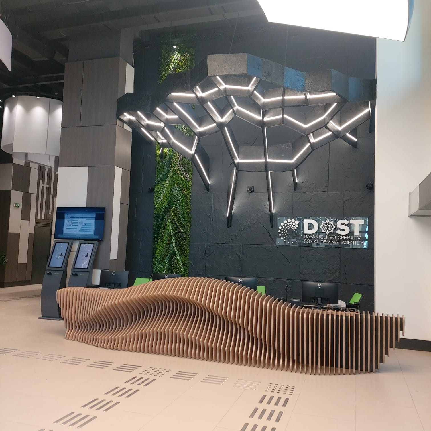 5 saylı DOST MƏRKƏZİ-nin divarlarının üzlənməsi və mebellə təchiz ...